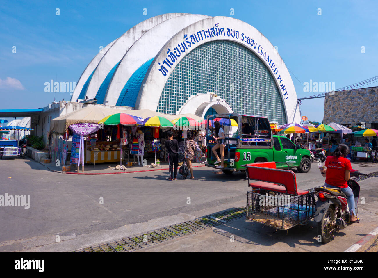 Na dan pier hi-res stock photography and images - Alamy