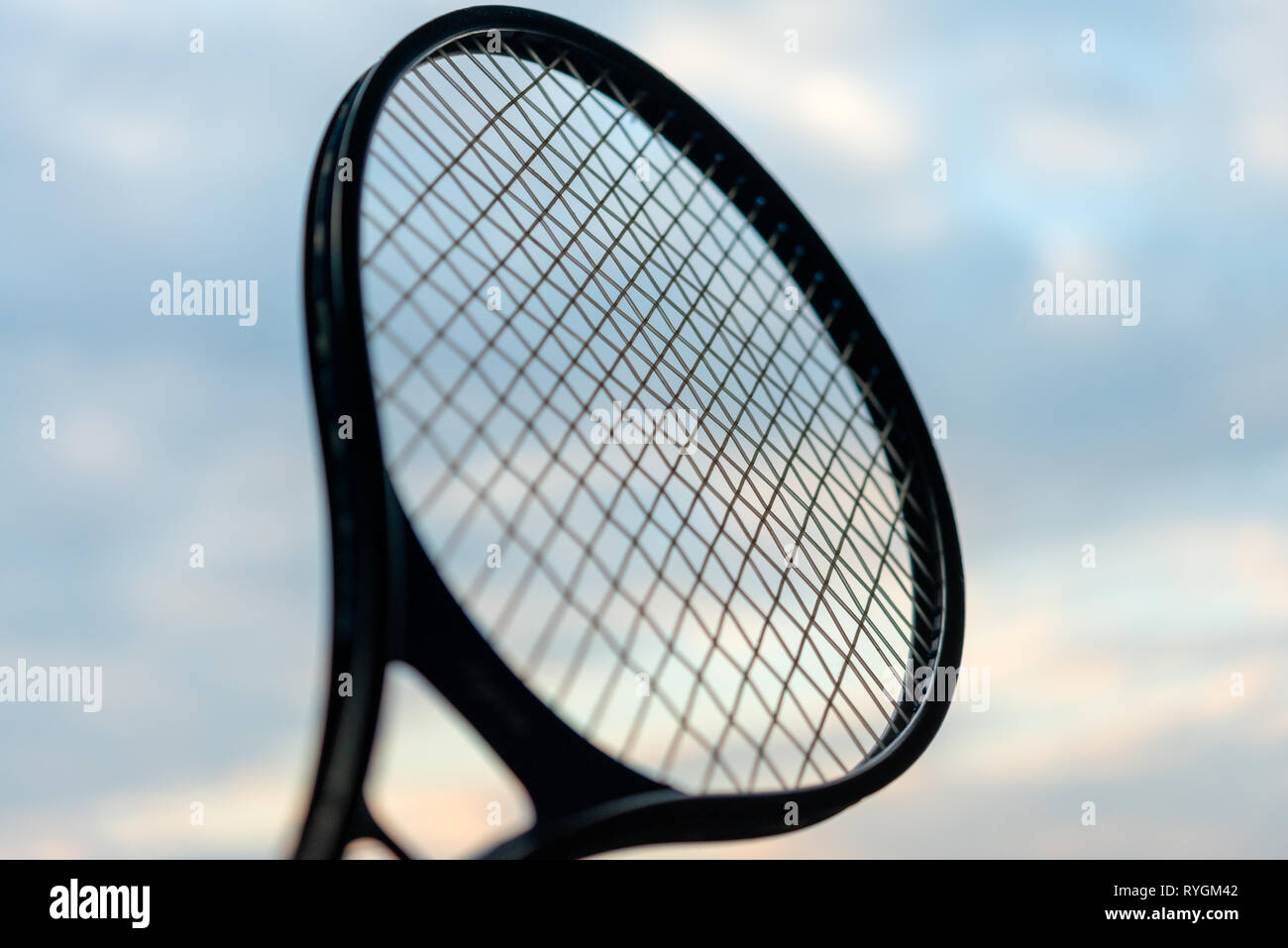 Defocused tennis racket racquet head silhouette Stock Photo - Alamy