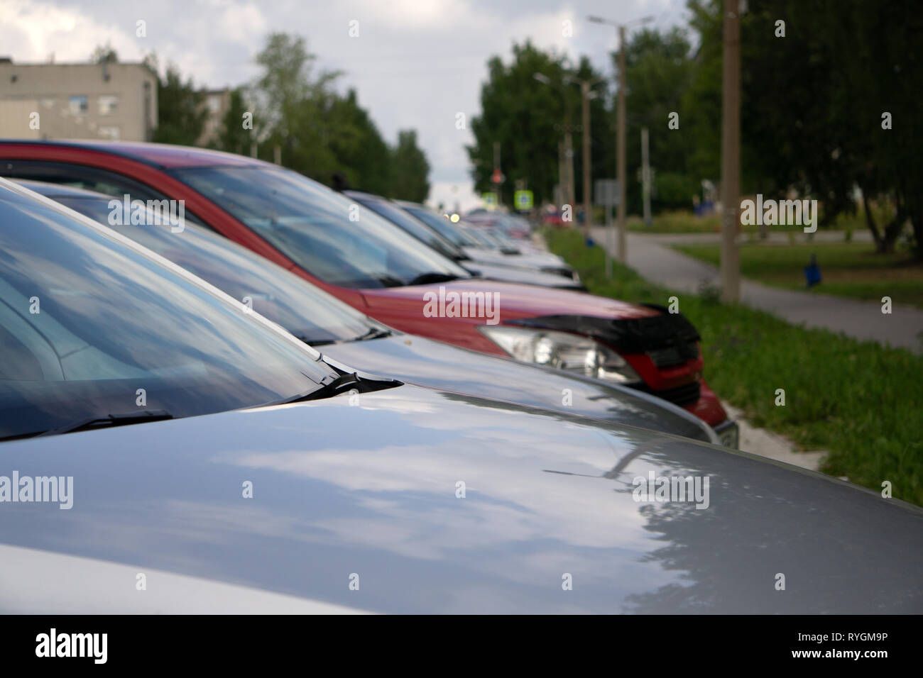 Stock car bonnet up hi-res stock photography and images - Alamy