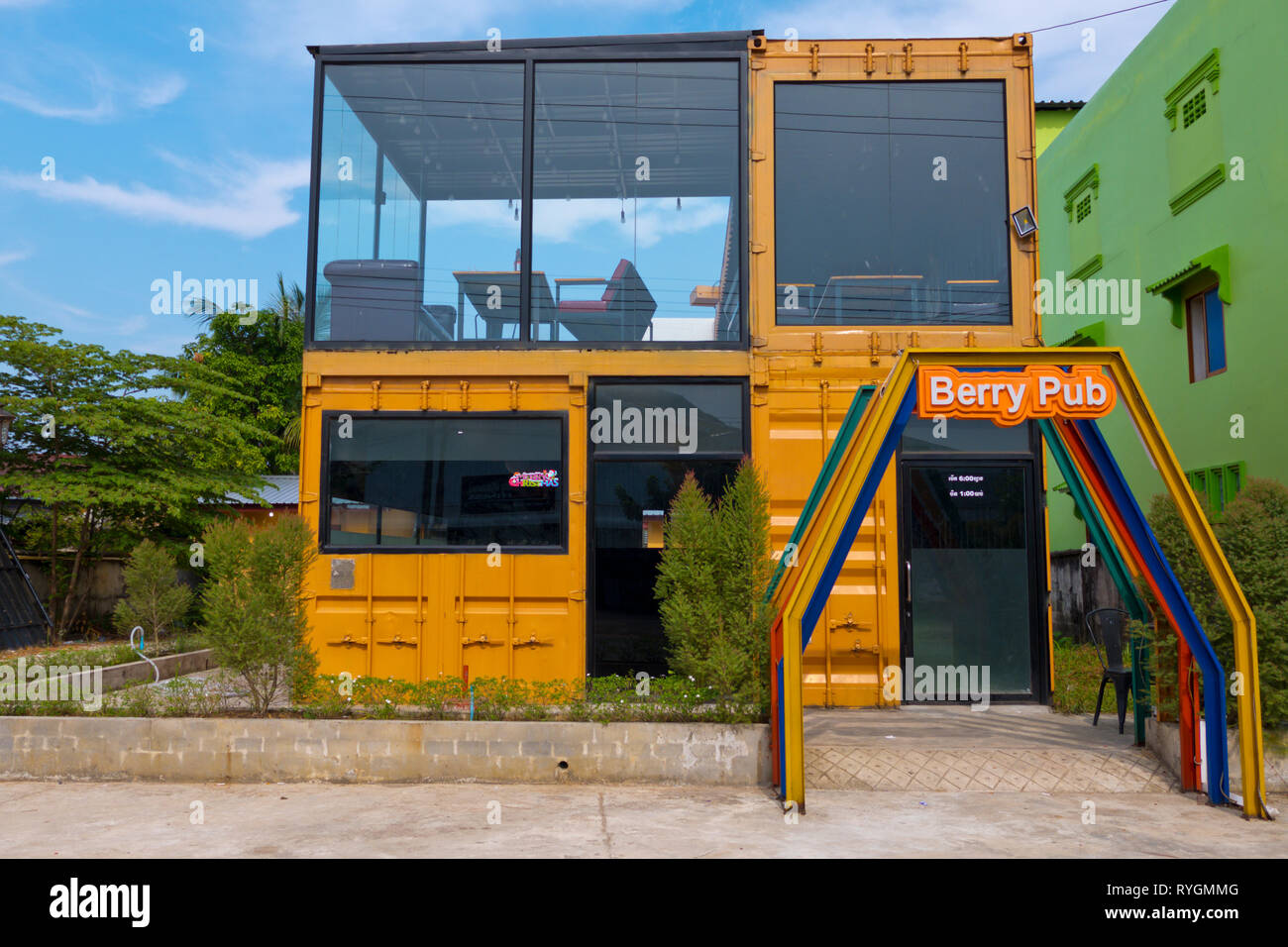 Cambodian pub hi-res stock photography and images - Alamy