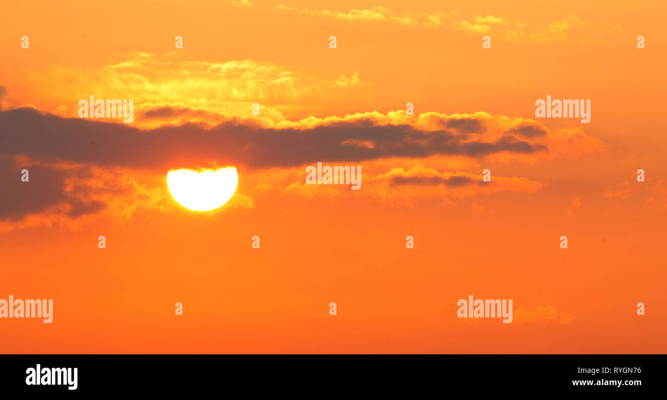 Sunshine and clouds hi-res stock photography and images - Alamy