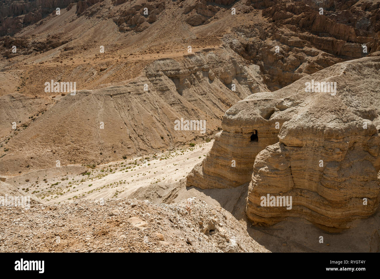 Dead sea scrolls cave hi-res stock photography and images - Alamy