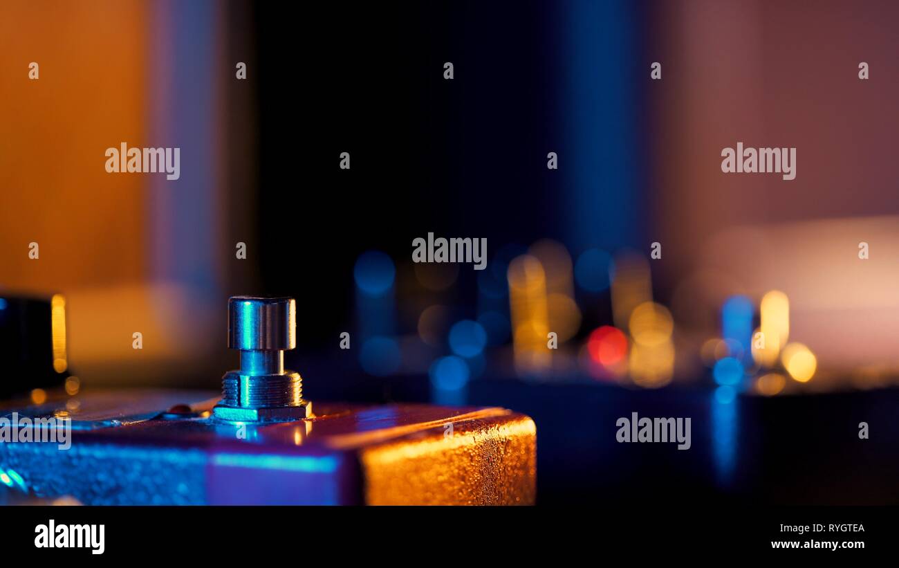 Loop amplifier hi-res stock photography and images - Alamy
