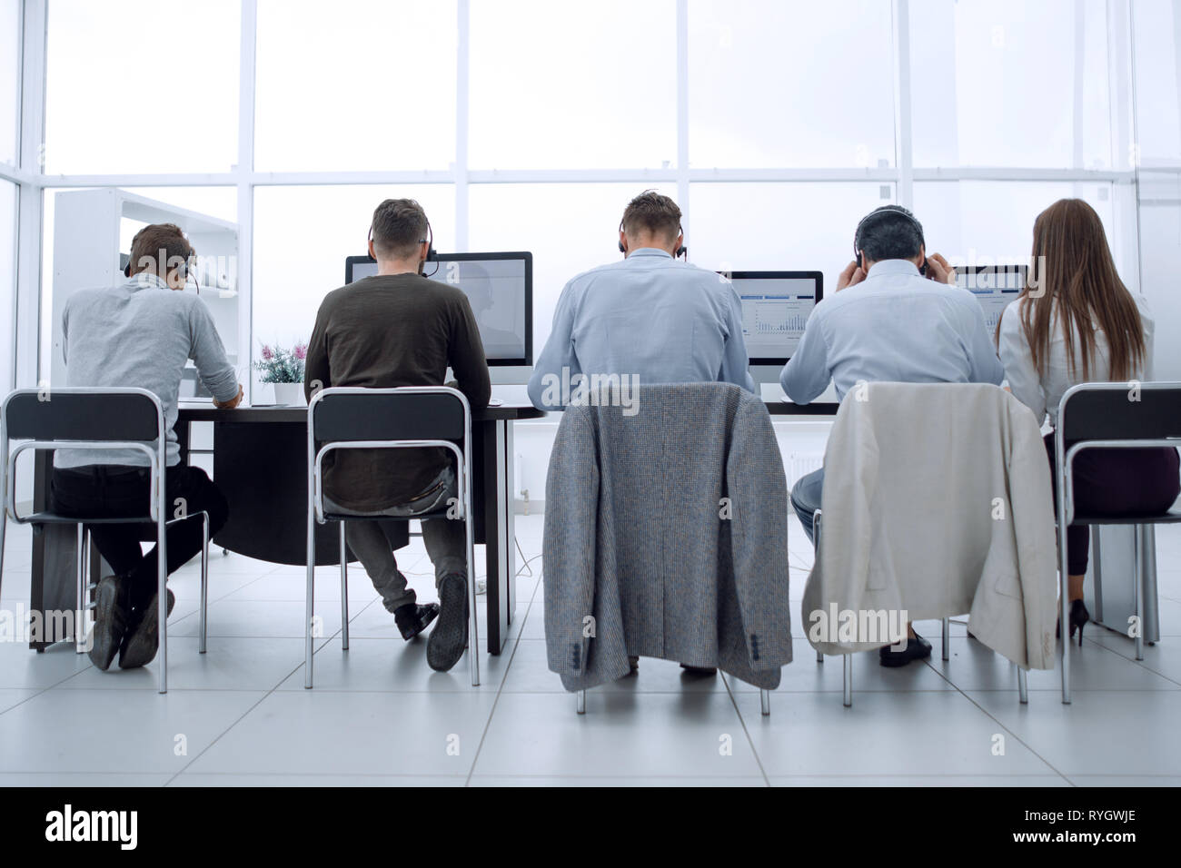 Call center hi-res stock photography and images - Alamy