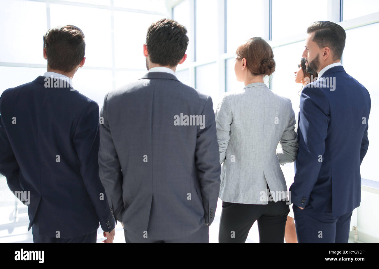 Team line up rear hi-res stock photography and images - Alamy