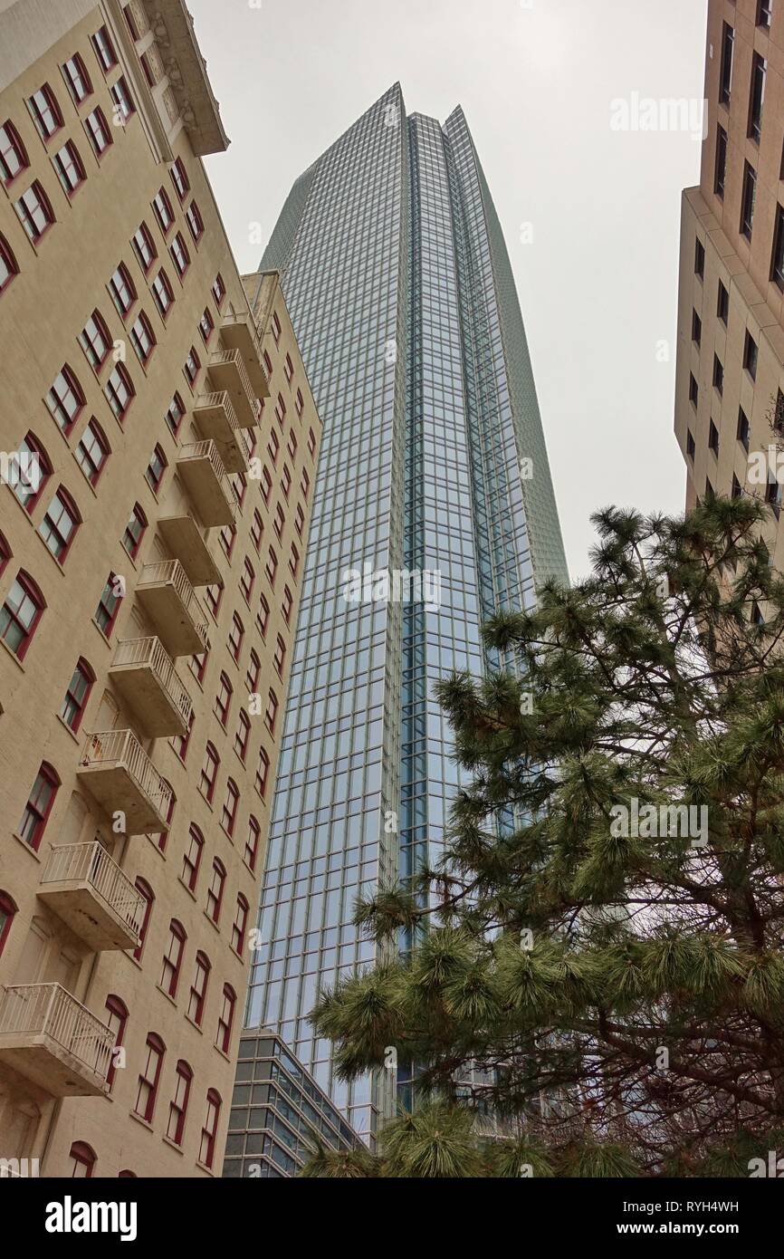 Devon energy center hi-res stock photography and images - Alamy