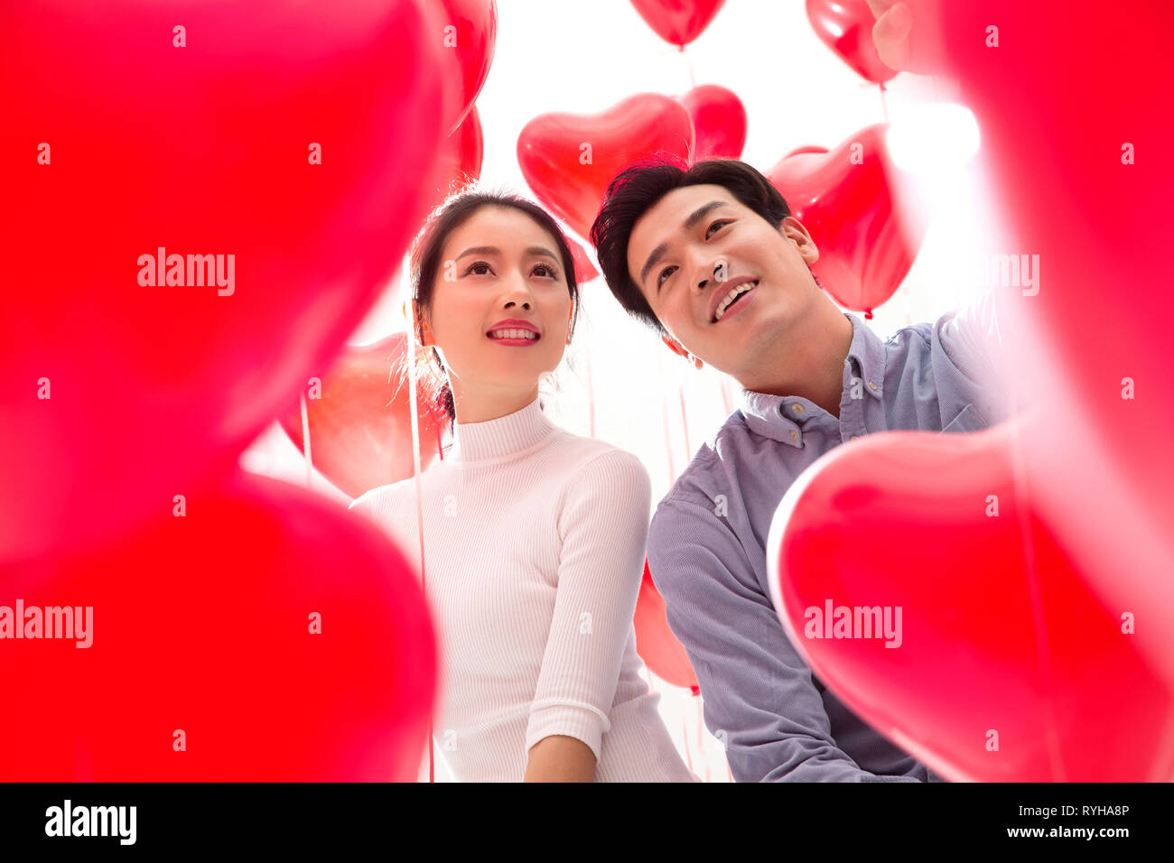 Valentine’s day couples photography hi-res stock photography and images ...
