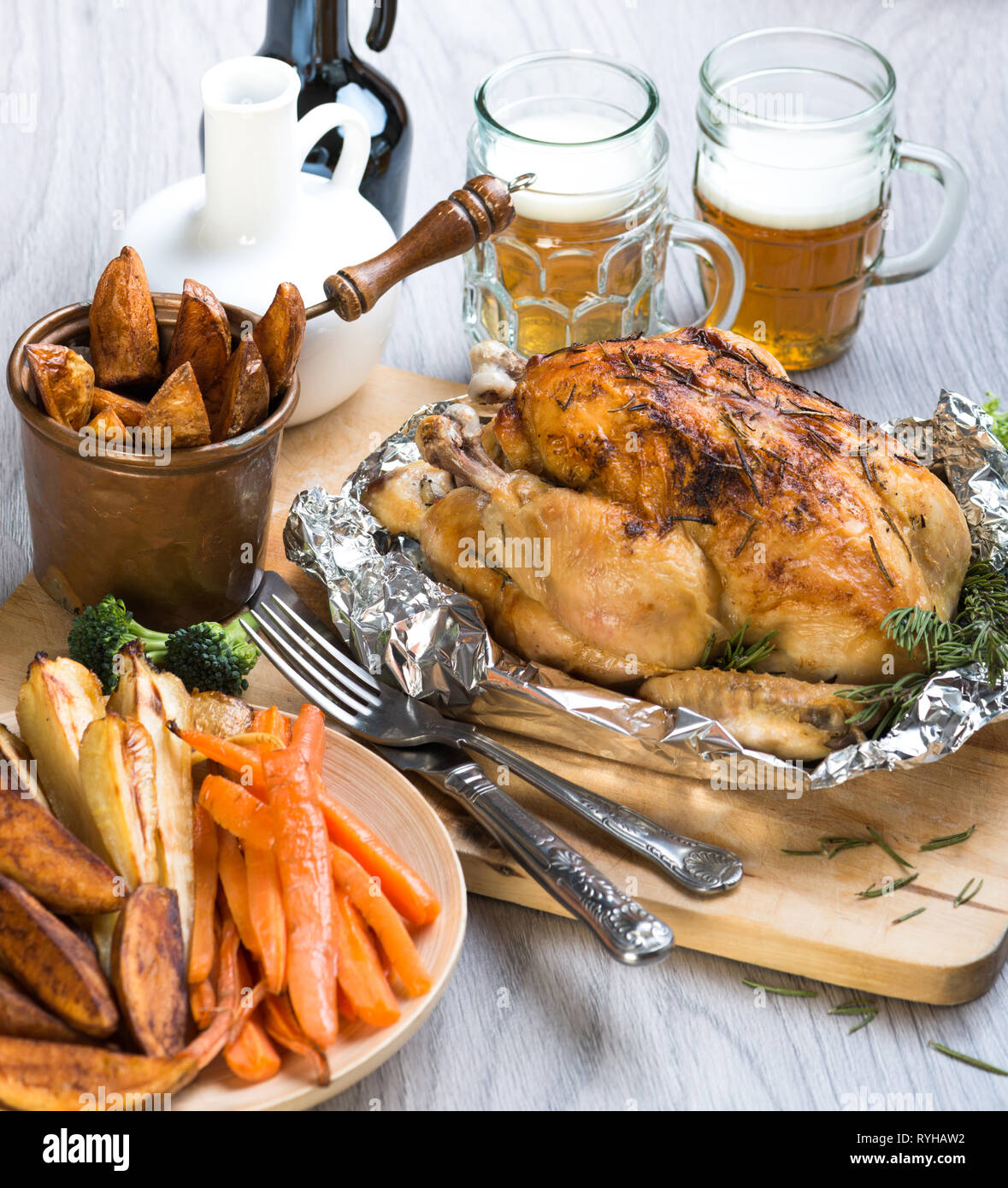 roast chicken dinner Stock Photo - Alamy
