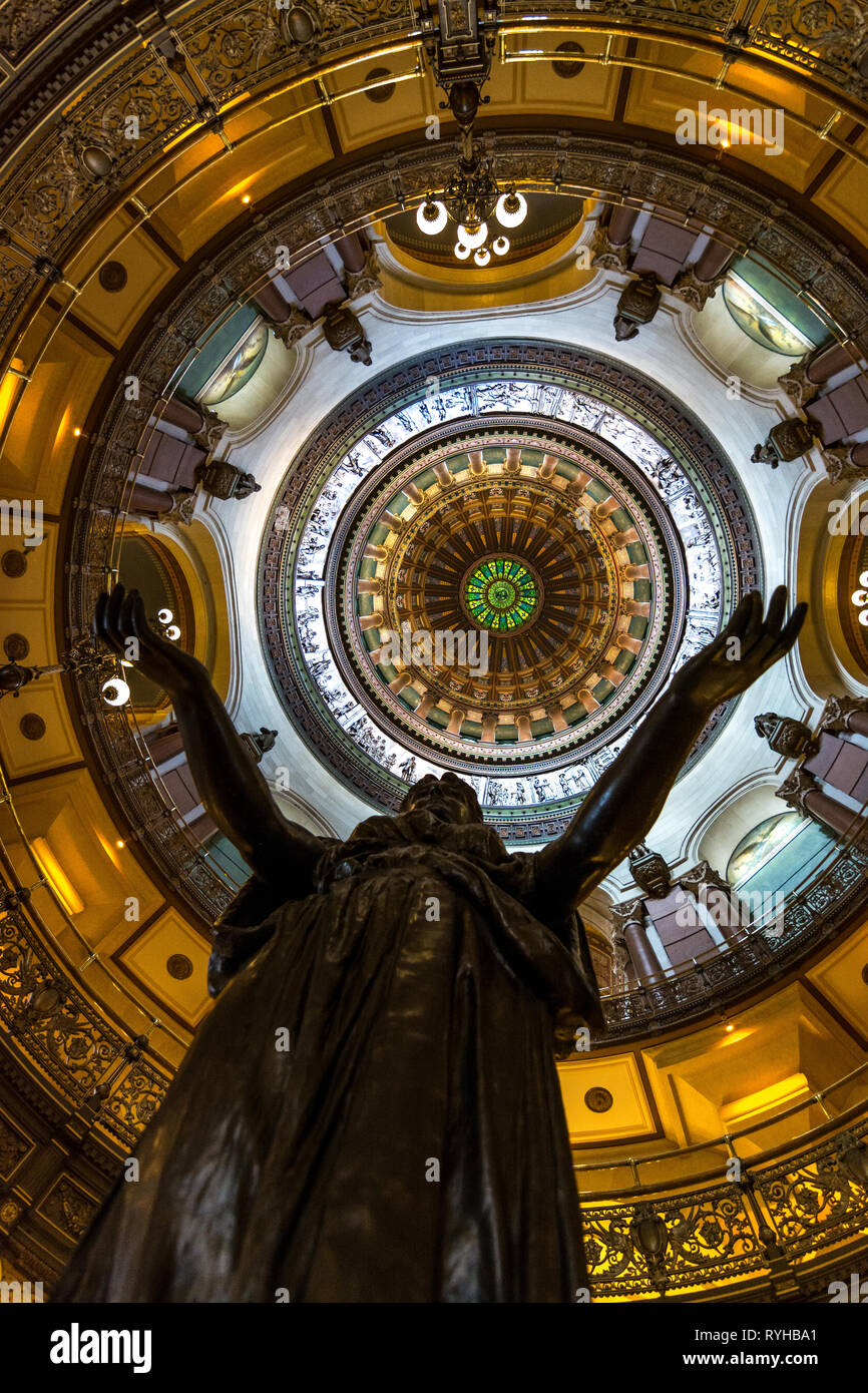 SPRINGFIELD, IL/USA - MARCH 10, 2019: Inside the beautifully ornate ...