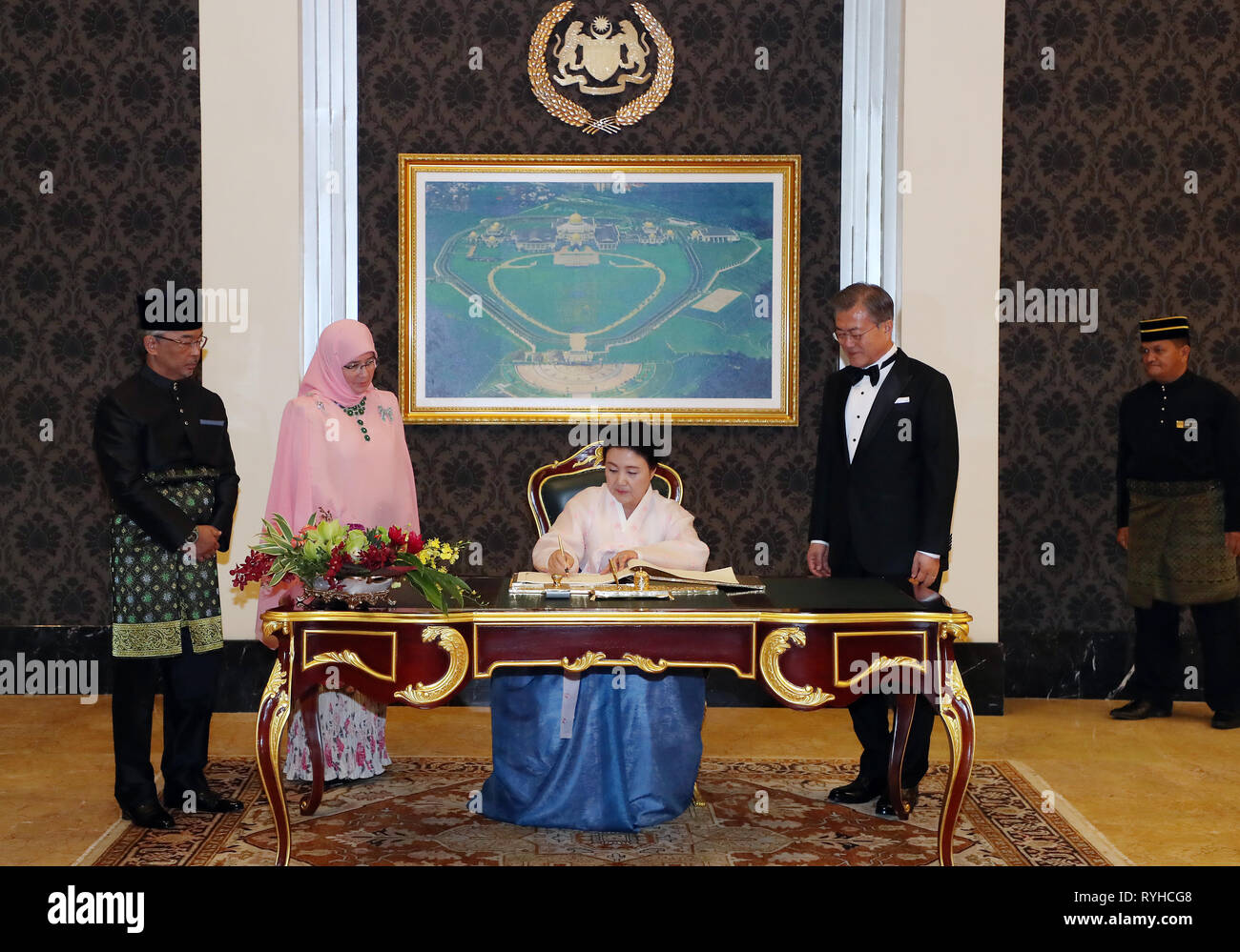 14th Mar, 2019. Moon attends state dinner in Malaysia South Korea's ...