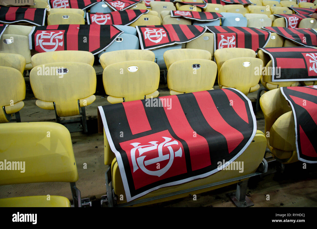 Flamengo flags hi-res stock photography and images - Alamy