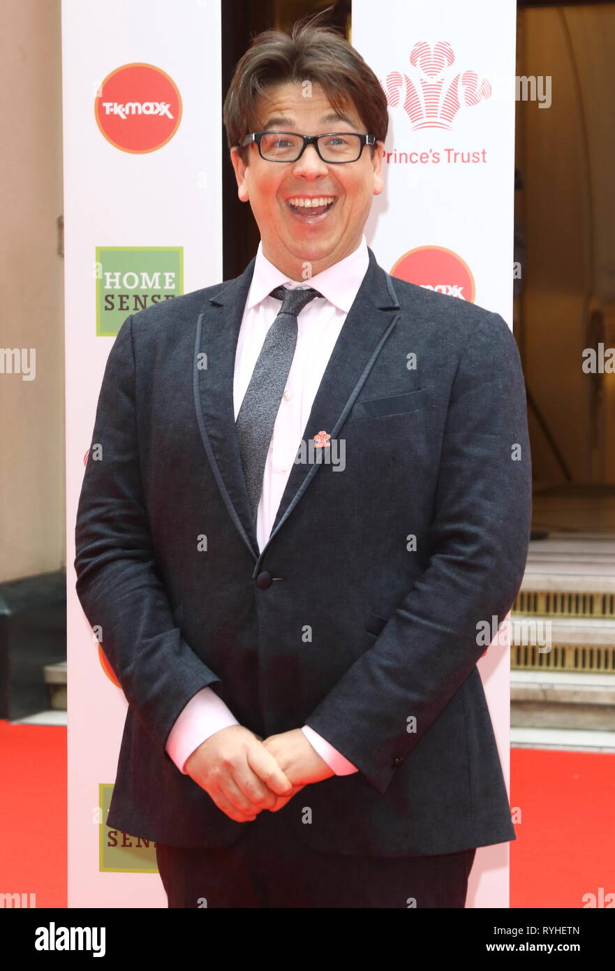 Michael mcintyre hi-res stock photography and images - Alamy