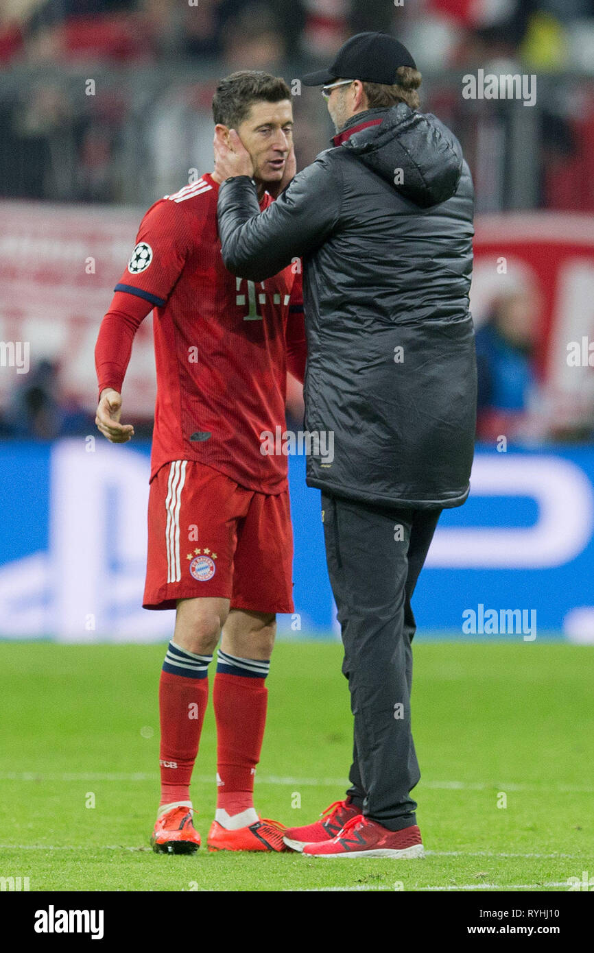 Lewandowski champions league trophy hi-res stock photography and images ...