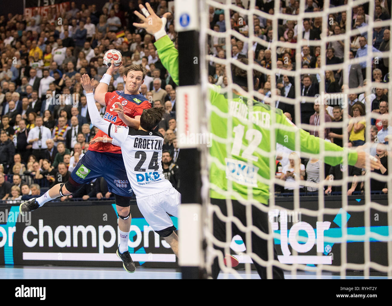 German national handball player l r hi-res stock photography and images ...