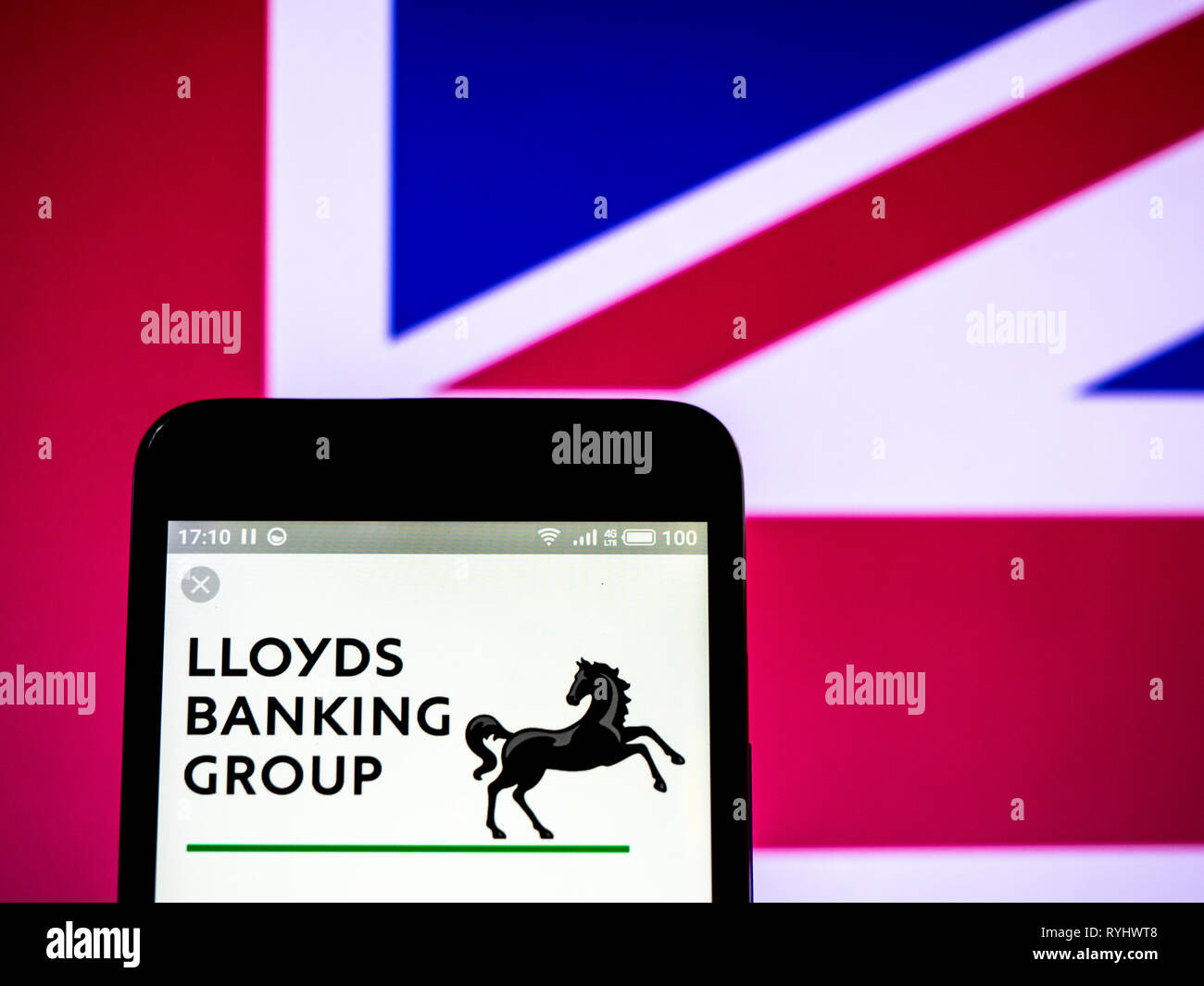 Lloyds banking group plc hi-res stock photography and images - Alamy