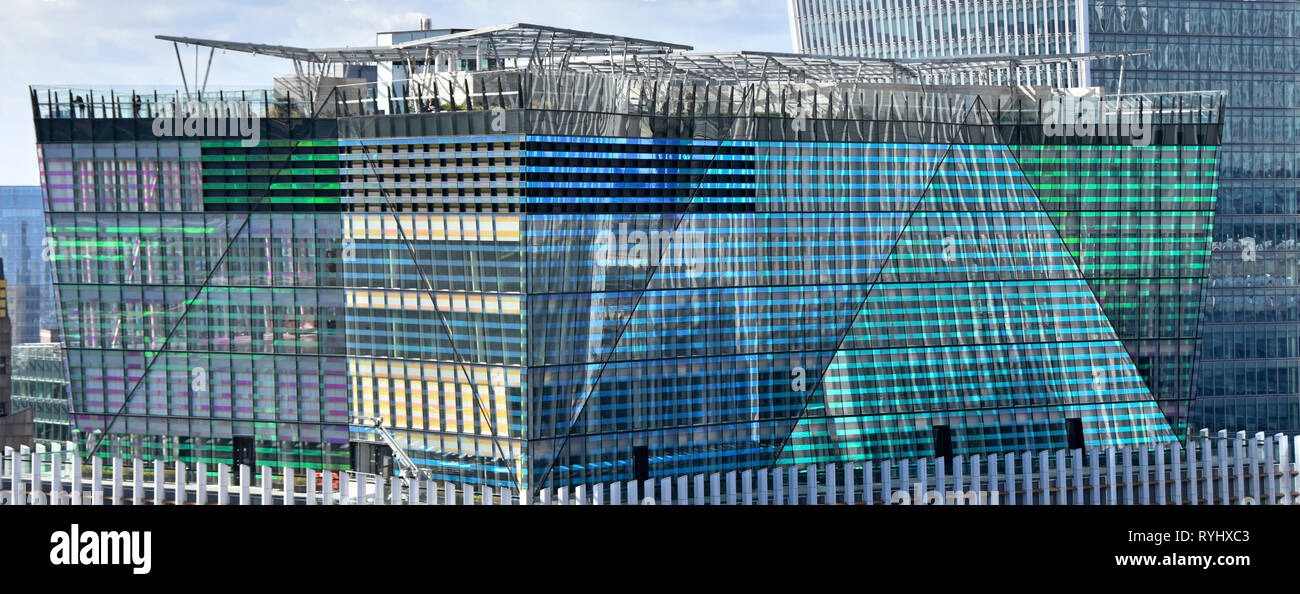 Roof top & sides of The Garden at 120 Fenchurch Street modern building ...