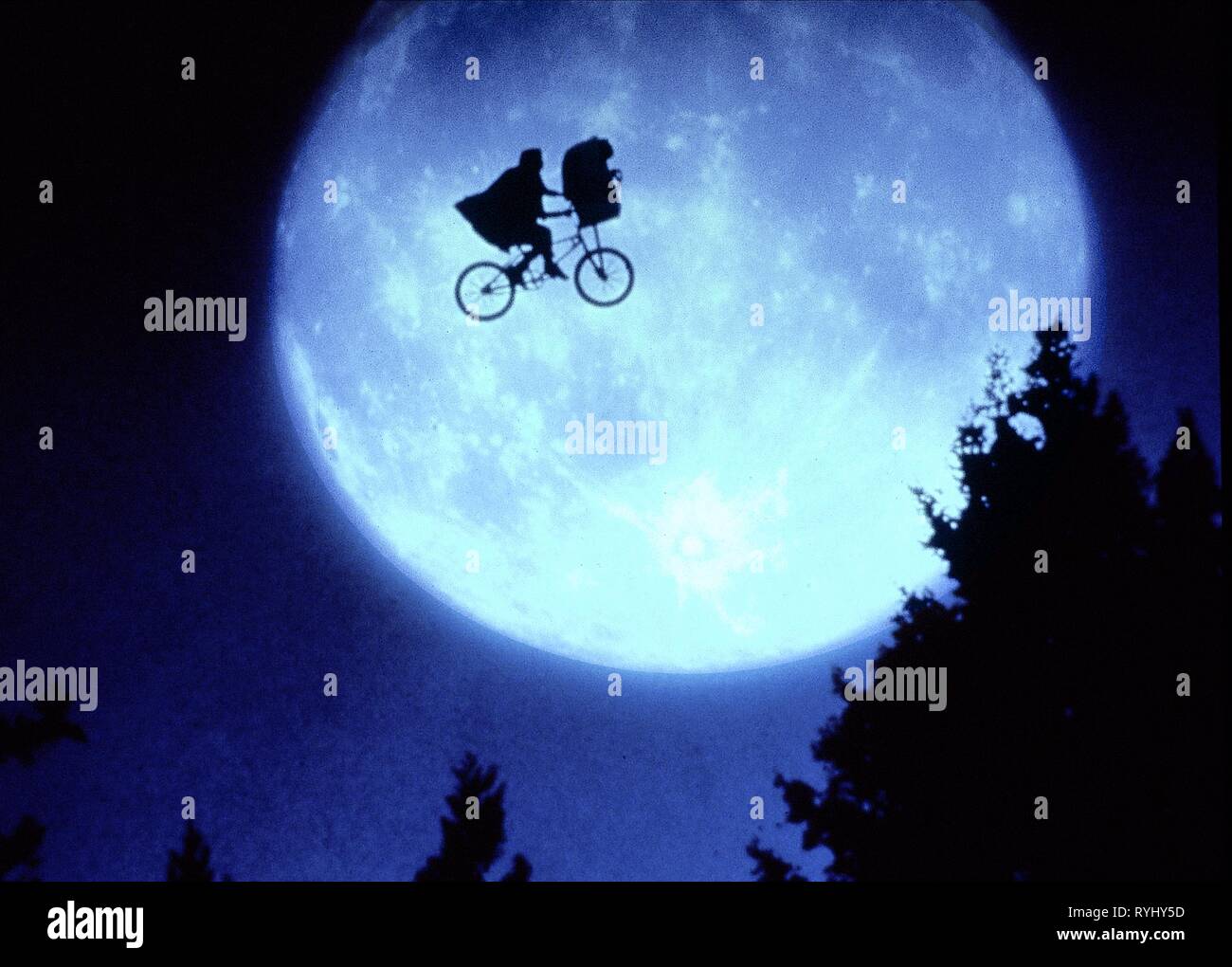 E.t. The Extra Terrestrial High Resolution Stock Photography and Images ...