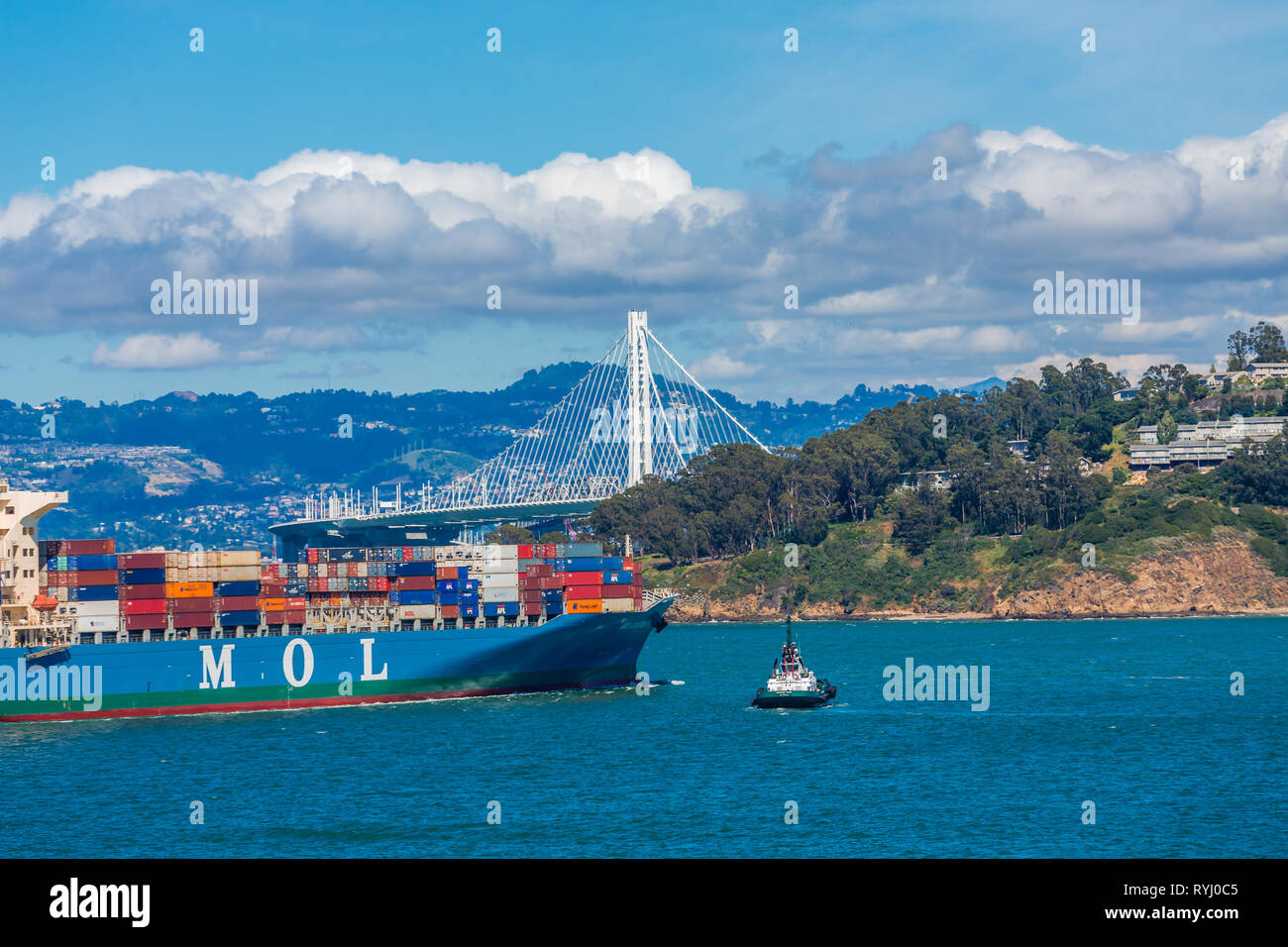 Large shipping cargo vessel san francisco bay hi-res stock photography ...