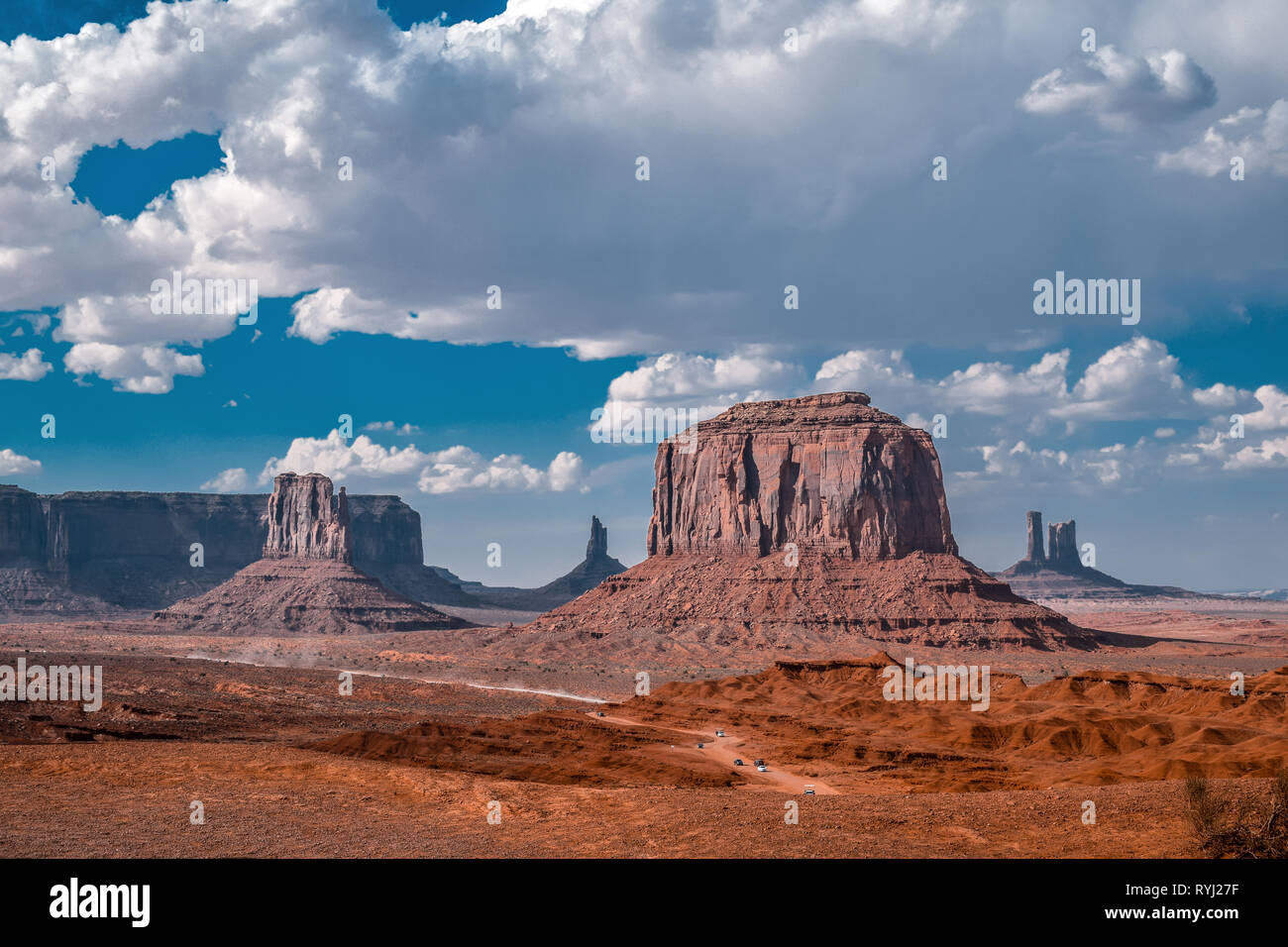 Street monument valley hi-res stock photography and images - Alamy