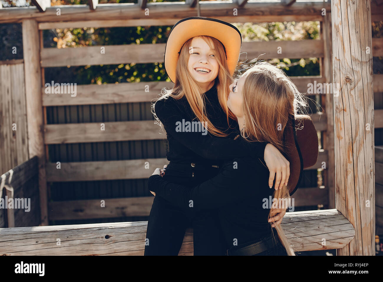 Girls on ranch hi-res stock photography and images - Alamy