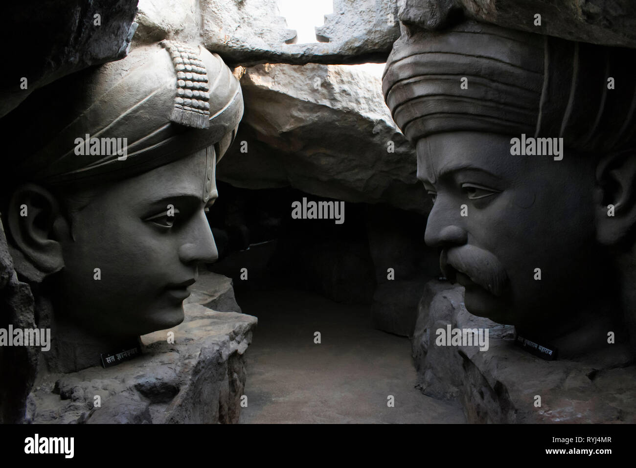 Sant Dhyaneshwar & Tukaram, Hadshi Temple, Sant Darshan Museum, near ...
