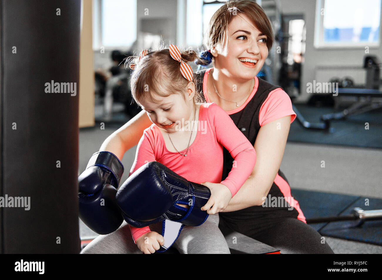 Kick Boxing Child Stock Photos & Kick Boxing Child Stock Images - Alamy