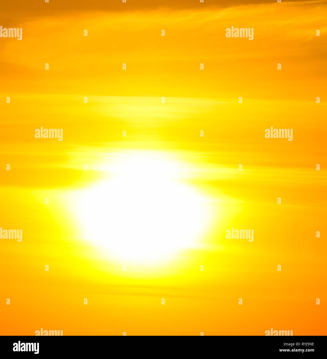 Big bright orange sun sets hi-res stock photography and images - Alamy