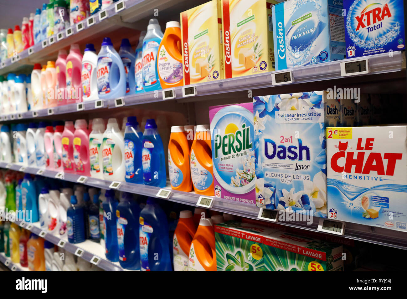 Supermarket stalls hi-res stock photography and images - Alamy