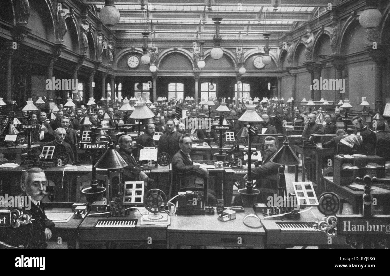 View main post office Black and White Stock Photos & Images - Alamy