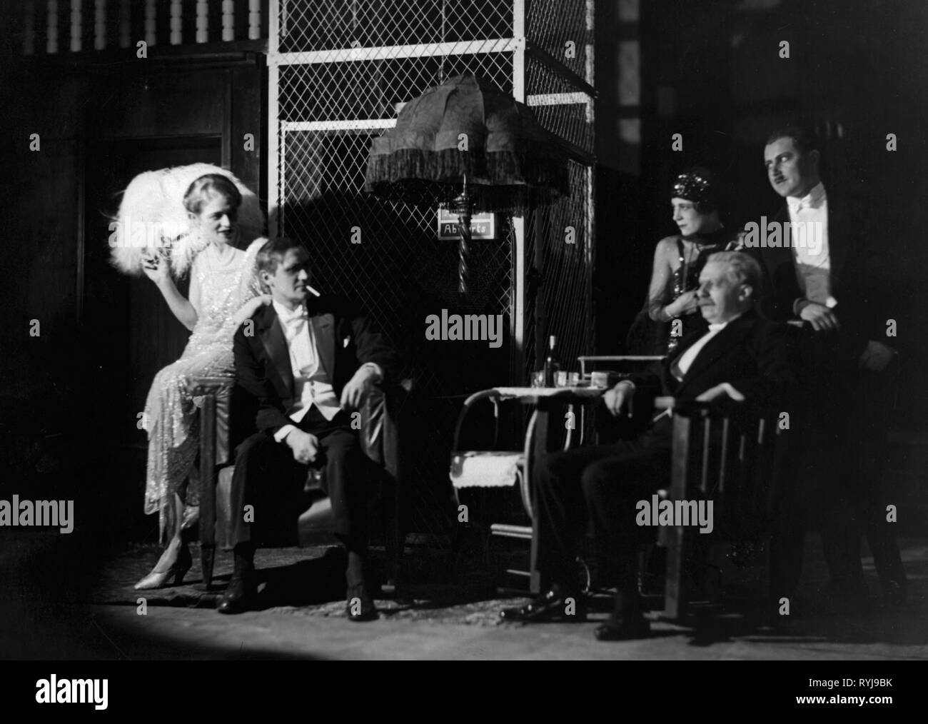 Theatre production 1920s hi-res stock photography and images - Alamy
