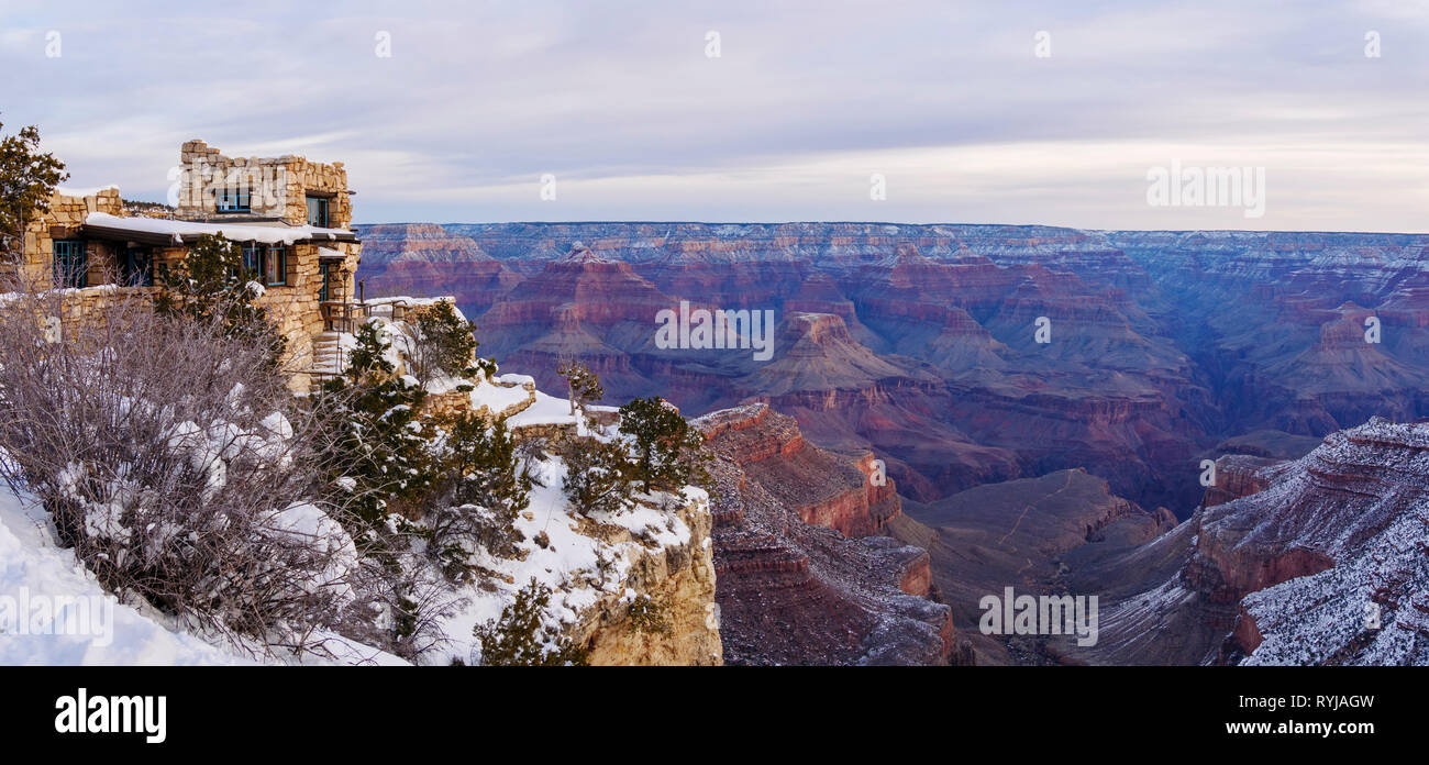 Lookout Studio and the Grand Canyon morning panorama. Bright Angel ...