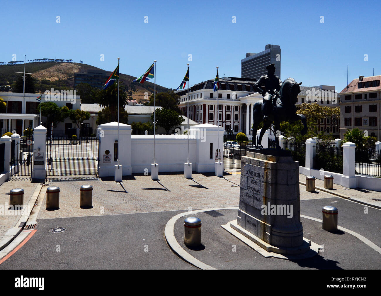 The Louis Botha Farmer Warrior Statesman Statue in Cape Town Stock ...