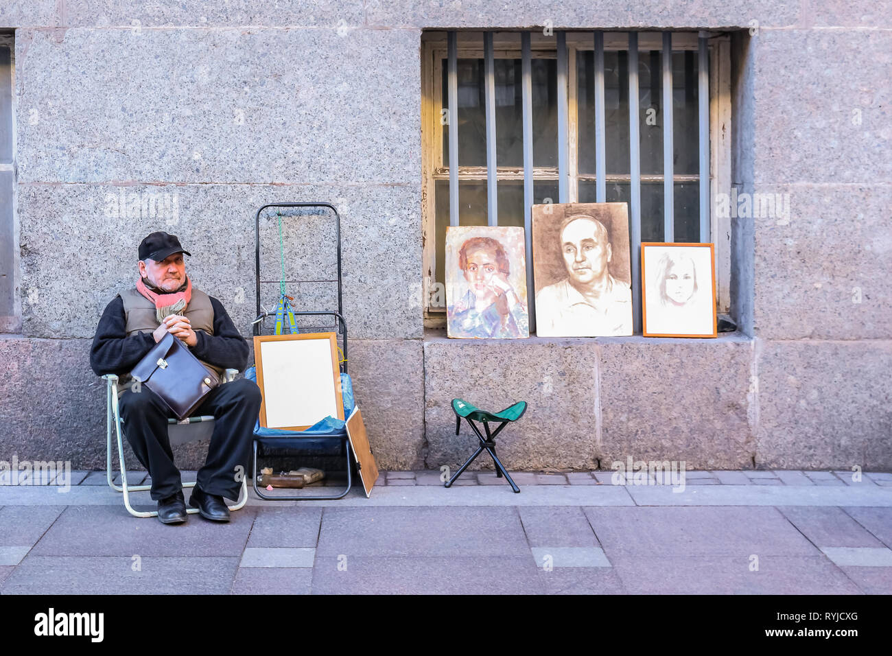 Saint Petersburg, Russia - October 4, 2015: Male street portrait artist ...