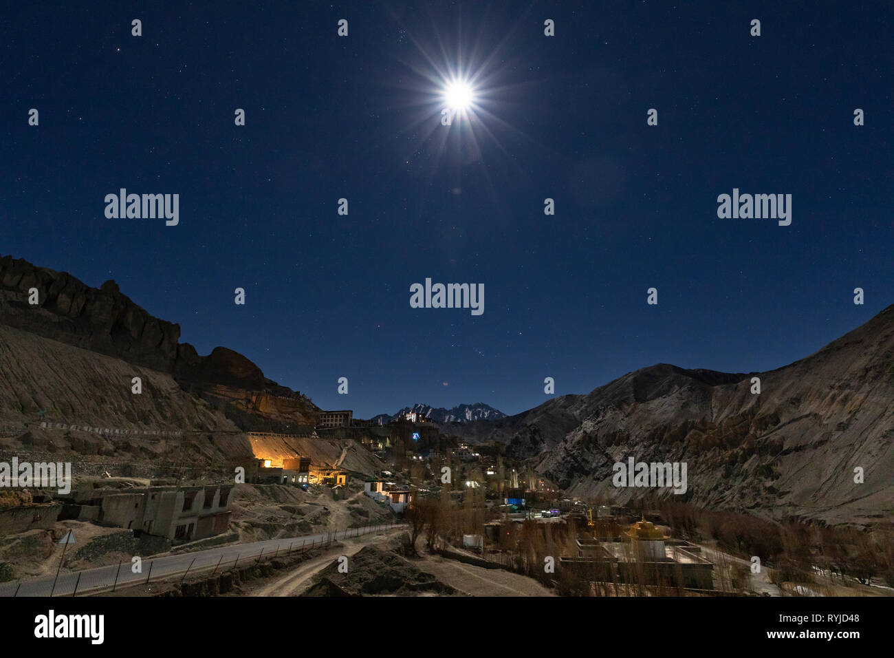 Ladakh hills hi-res stock photography and images - Alamy