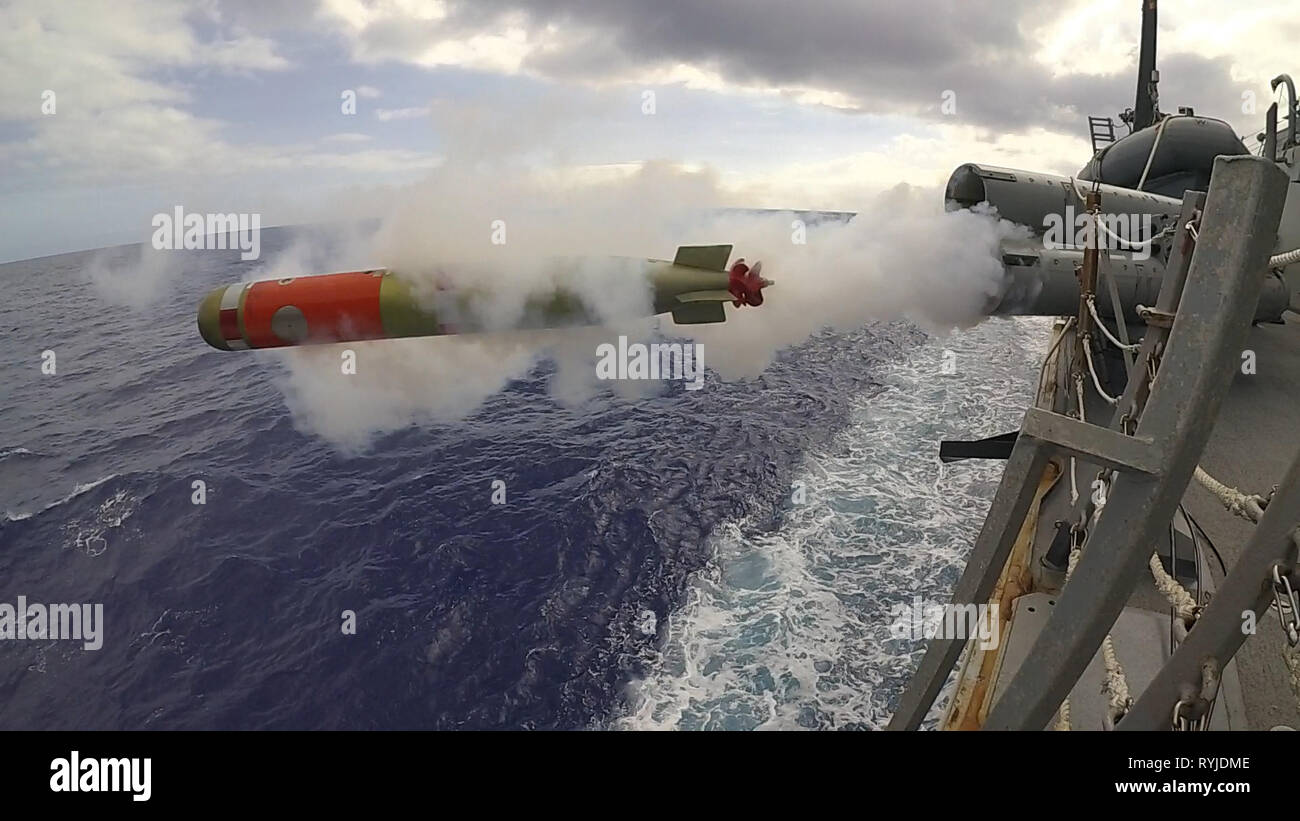 190312-N-WK982-2001 PHILIPPINE SEA (March 12, 2019) A mark 46 shallow ...