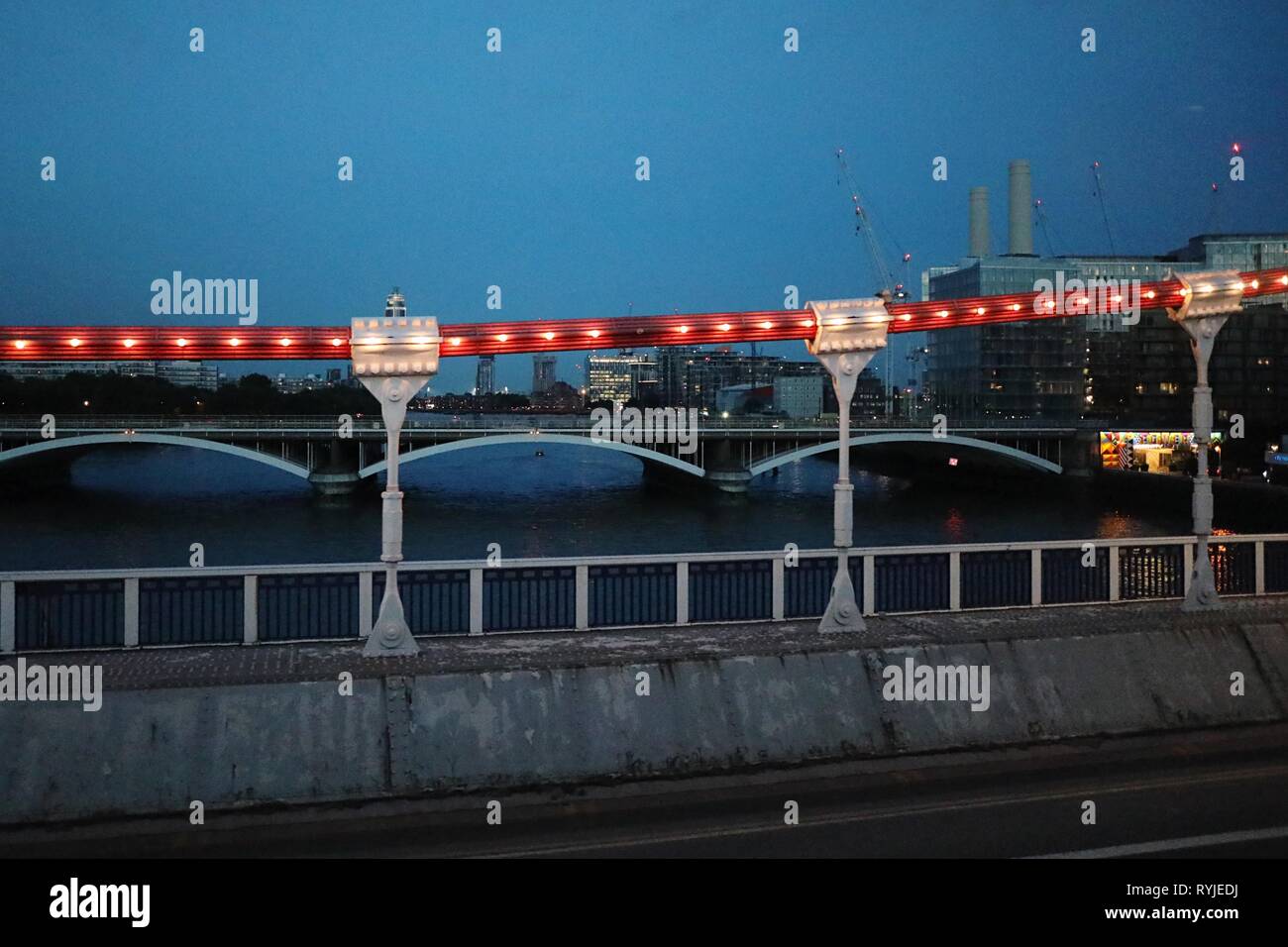 Chelsea bridge at night in London ,UK Stock Photo - Alamy