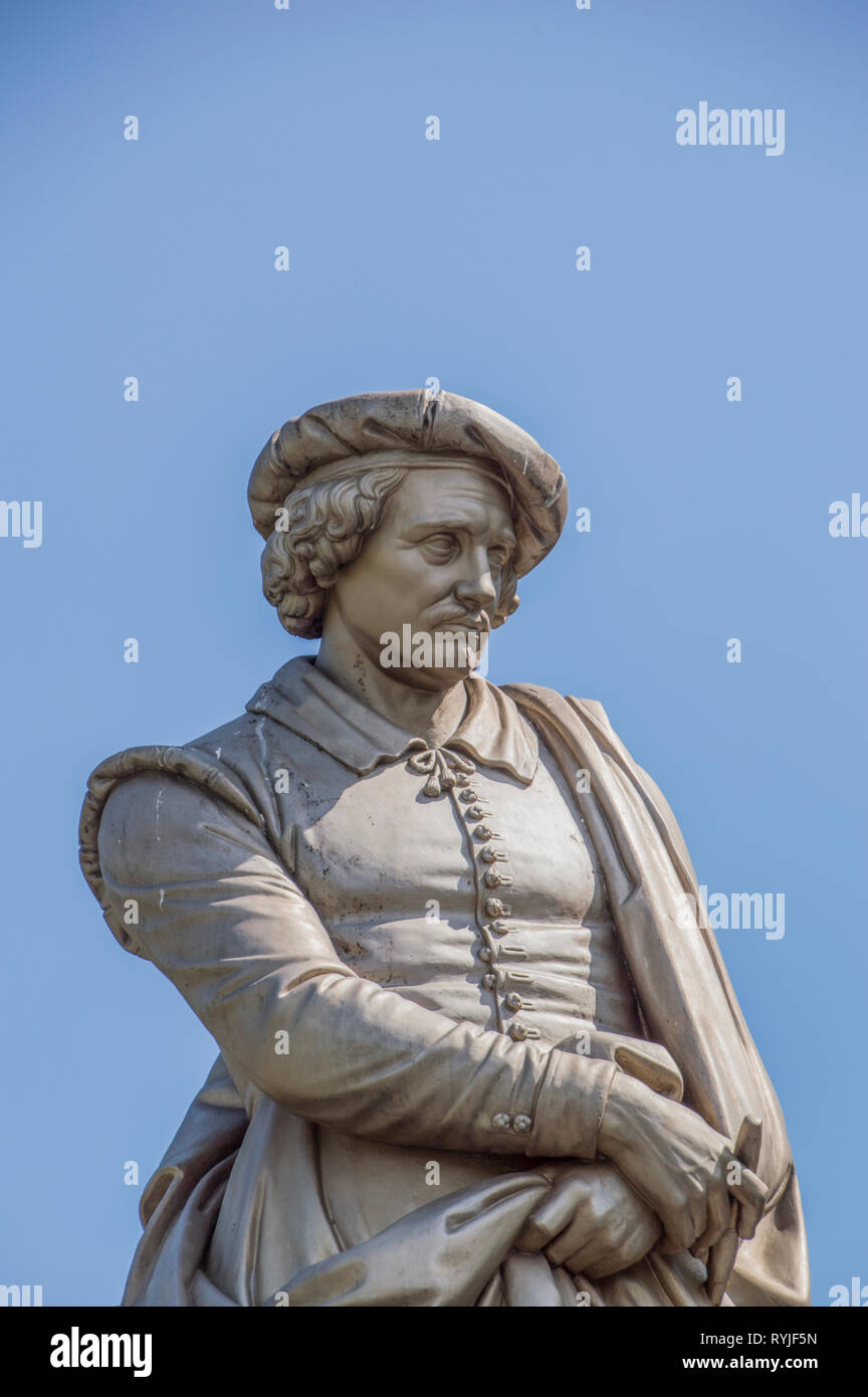 Rembrandt Statue At The Rembrandtplein Amsterdam The Netherlands 2018 ...