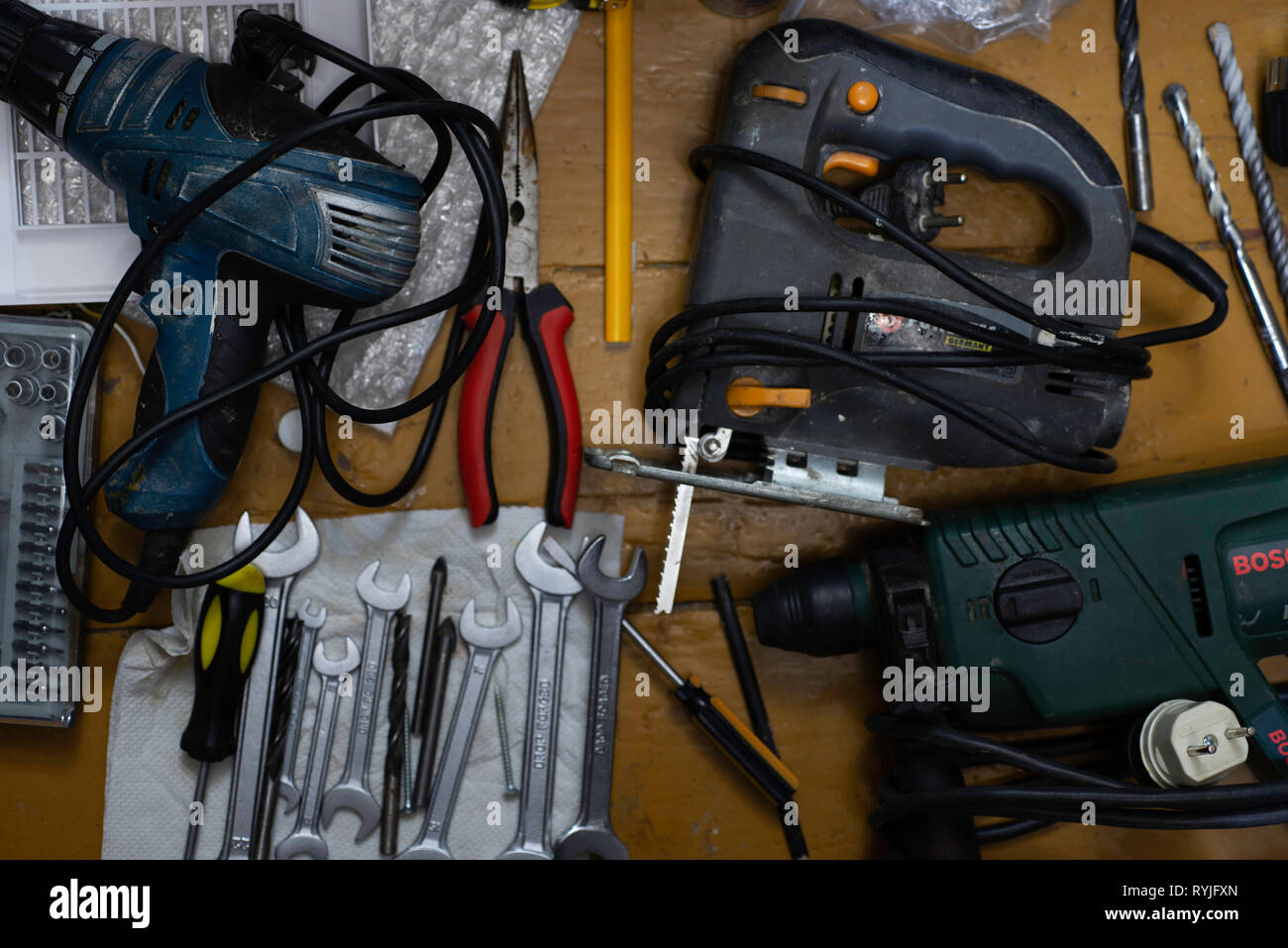 Hardware tools hi-res stock photography and images - Alamy