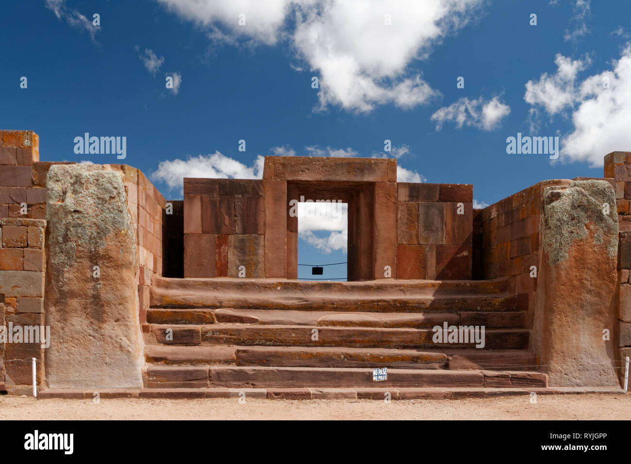 Tiahuanaco pottery hi-res stock photography and images - Alamy