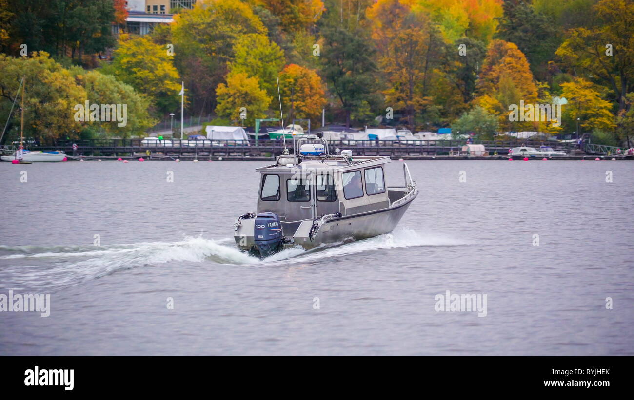 Cruise ship driver hi-res stock photography and images - Alamy