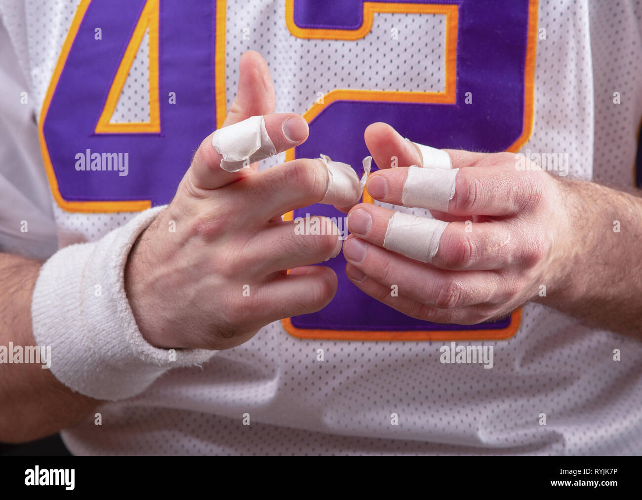 Rough hands hi-res stock photography and images - Alamy