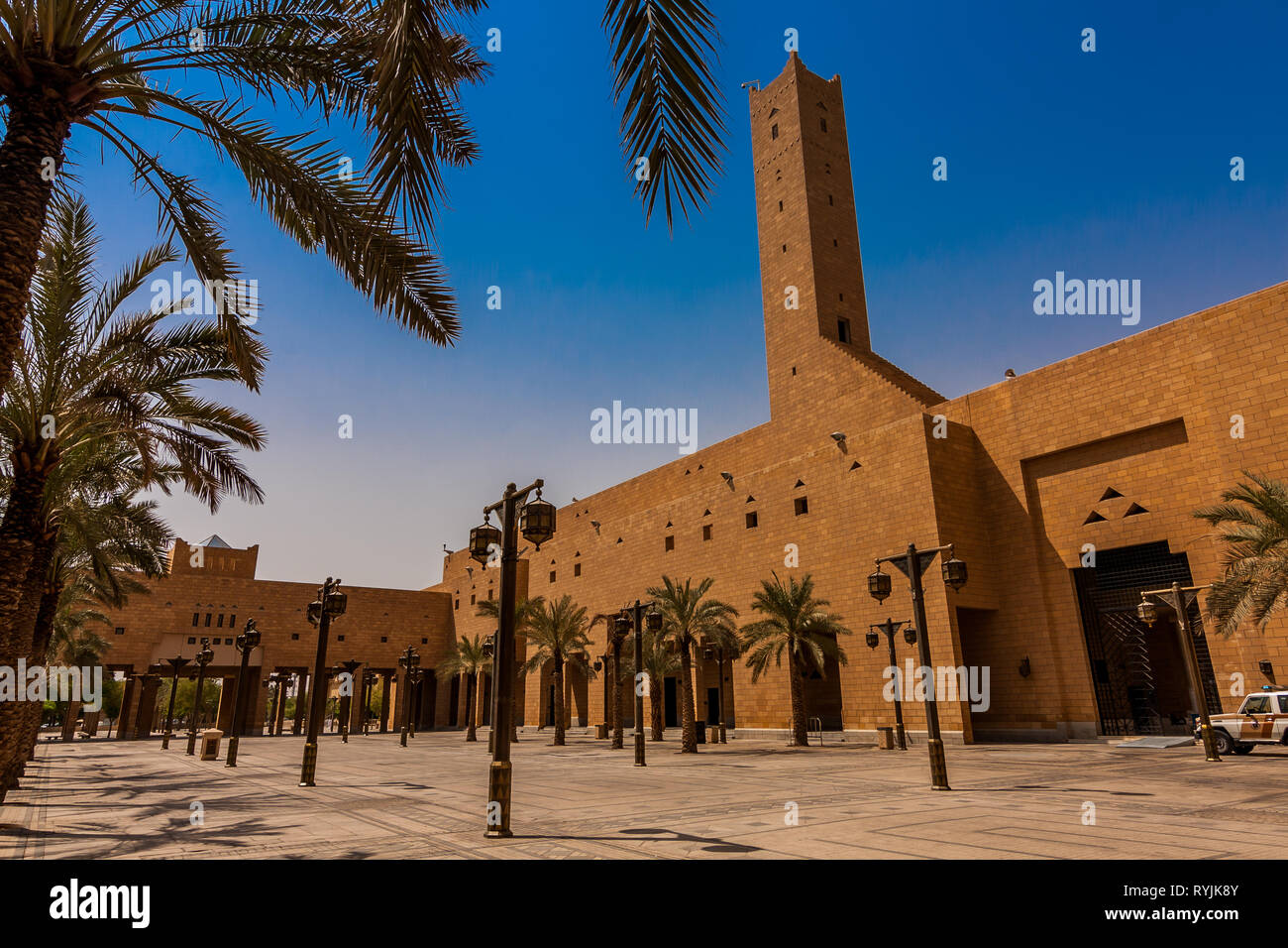 Riyadh mosque prayer hi-res stock photography and images - Alamy