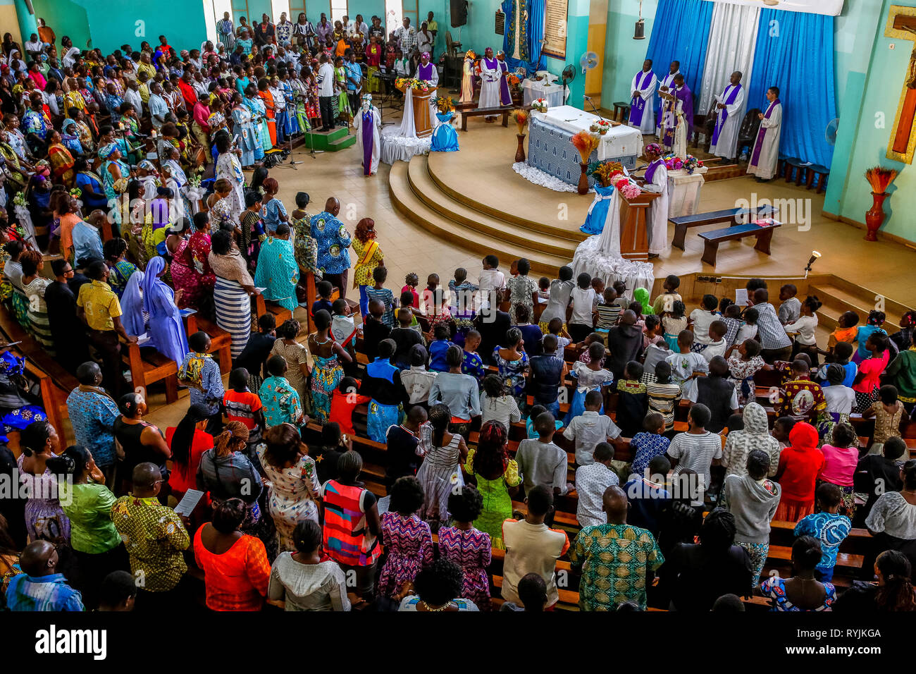 Catholic Mass Church Africa Stock Photos & Catholic Mass Church Africa ...