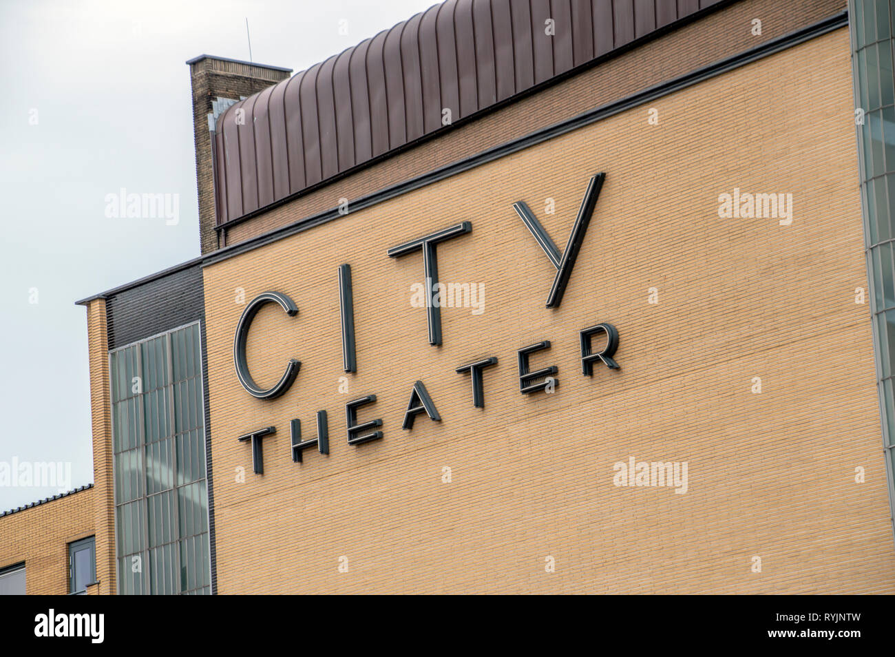 Pathe theater hi-res stock photography and images - Alamy