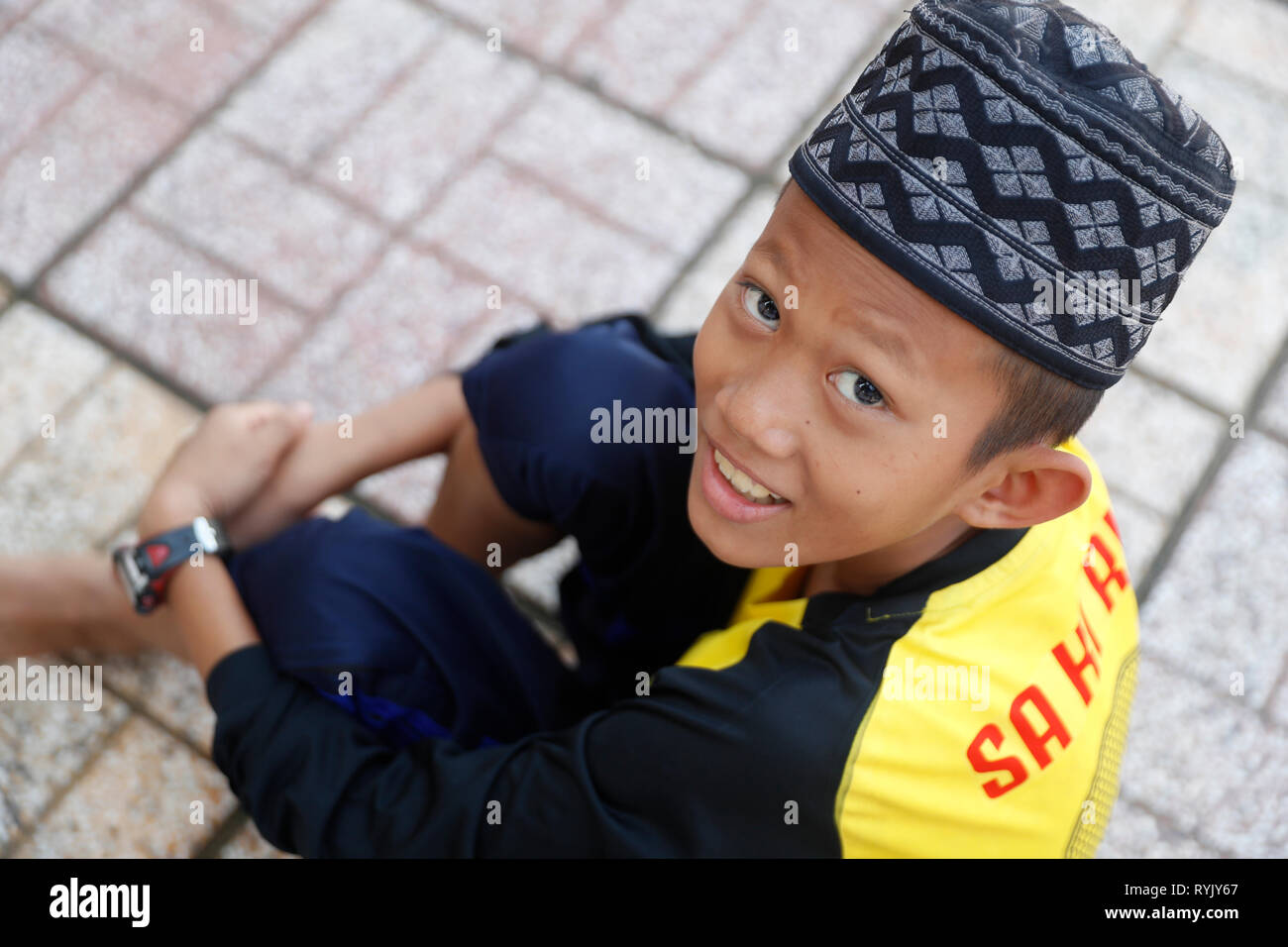 Muslim Boy Dress High Resolution Stock Photography and Images - Alamy