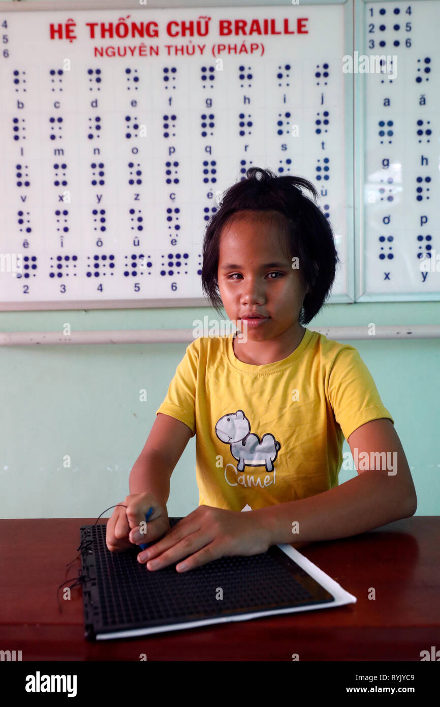 With blind children hi-res stock photography and images - Alamy