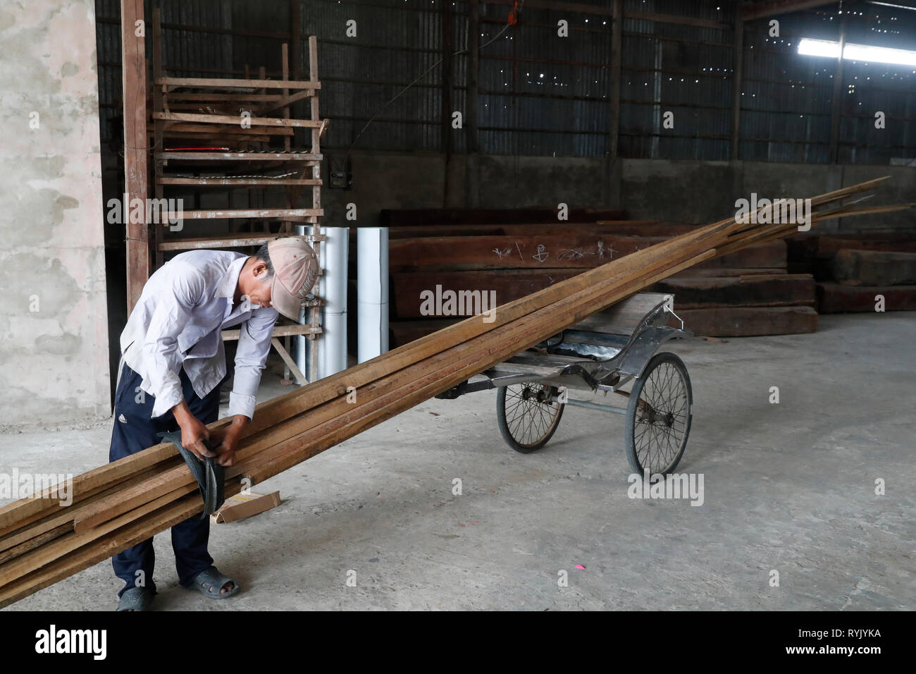 Cyclo driver. Transportation. Chau Doc. Vietnam Stock Photo - Alamy