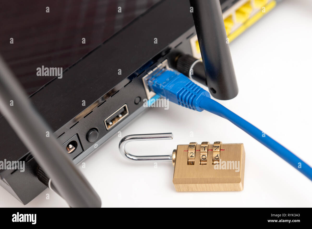 Cable network box hi-res stock photography and images - Alamy