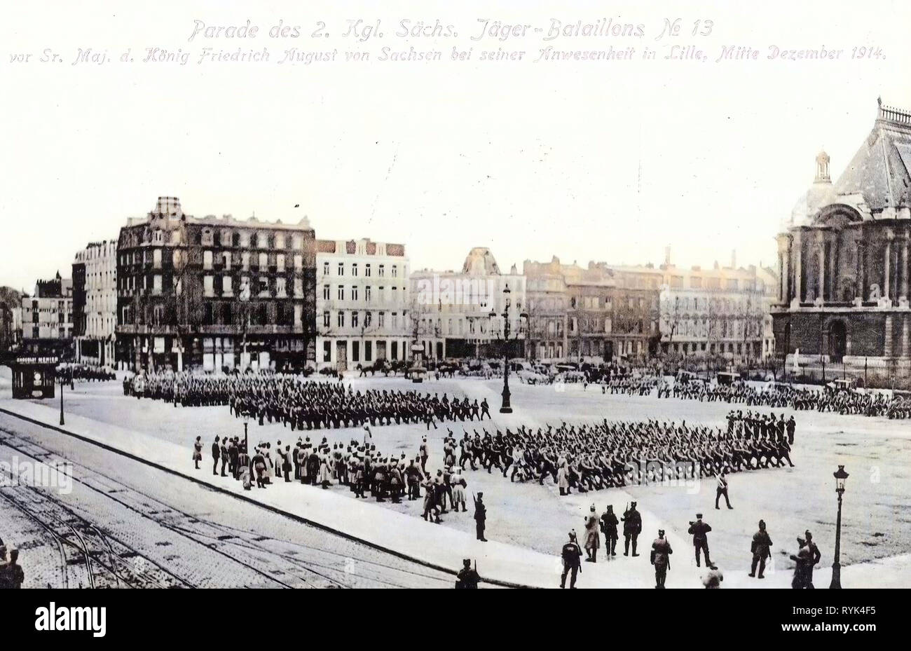 Military parades hi-res stock photography and images - Alamy