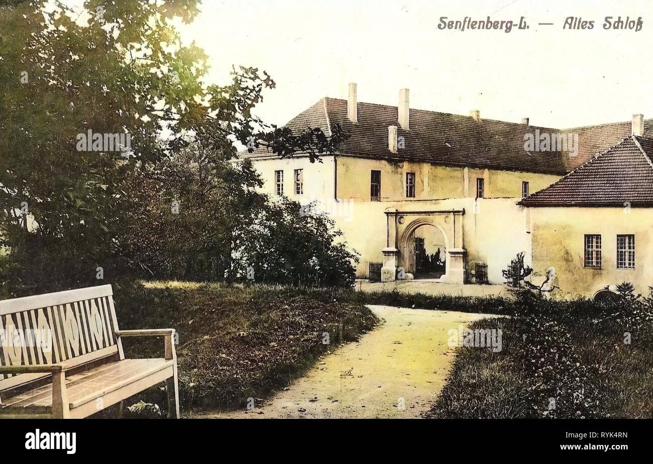 Schloss Senftenberg, Park benches in Germany, Castle gates in ...